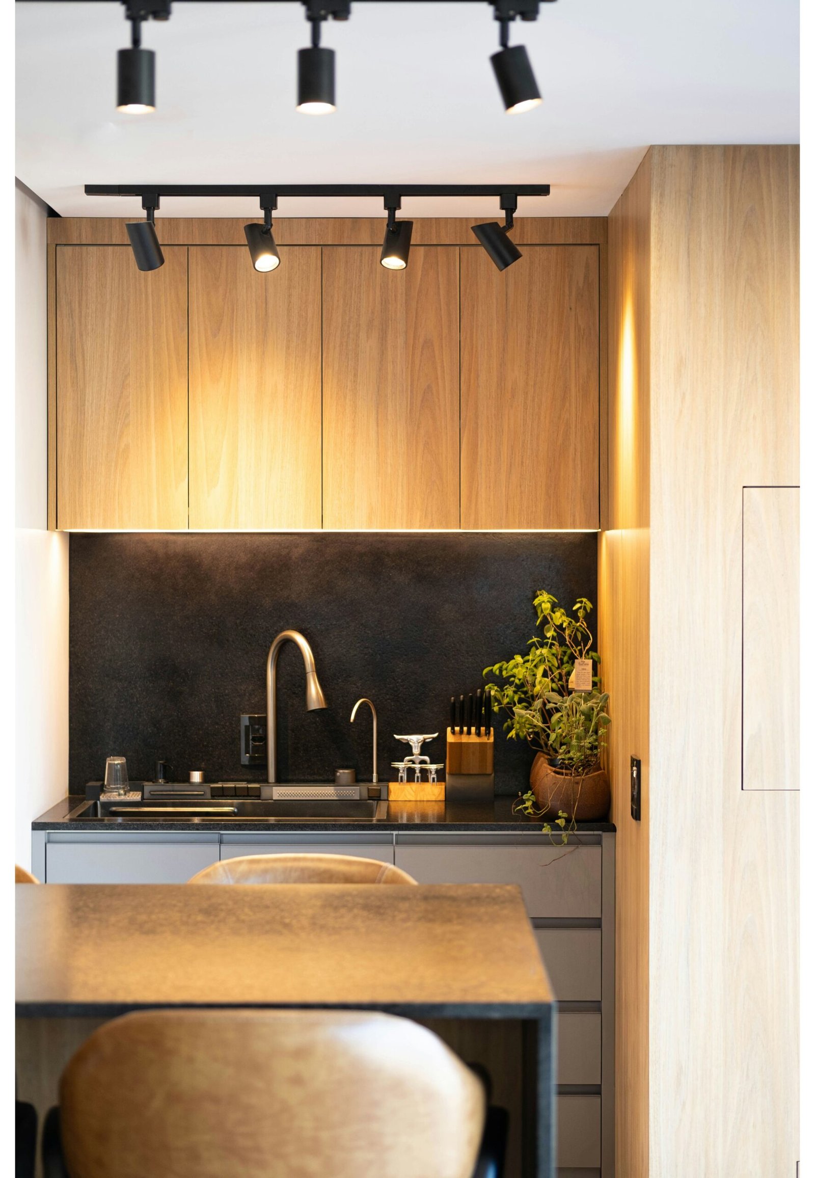 Track Lighting Ideas for the Kitchen for Modern and Stylish ...